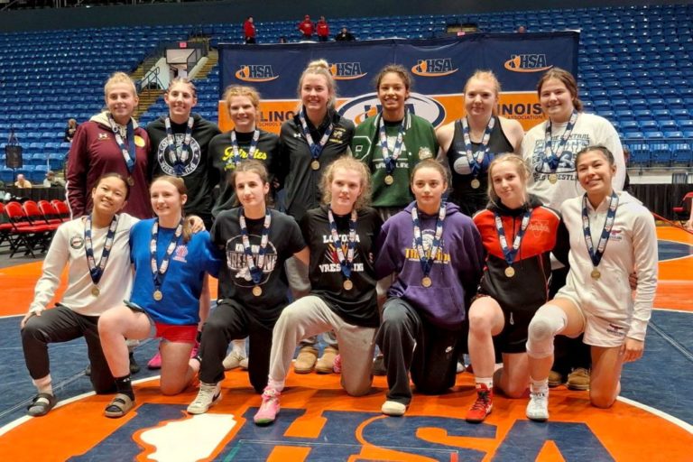 Girls IHSA state champions shine in Bloomington - Illinois Wrestling ...