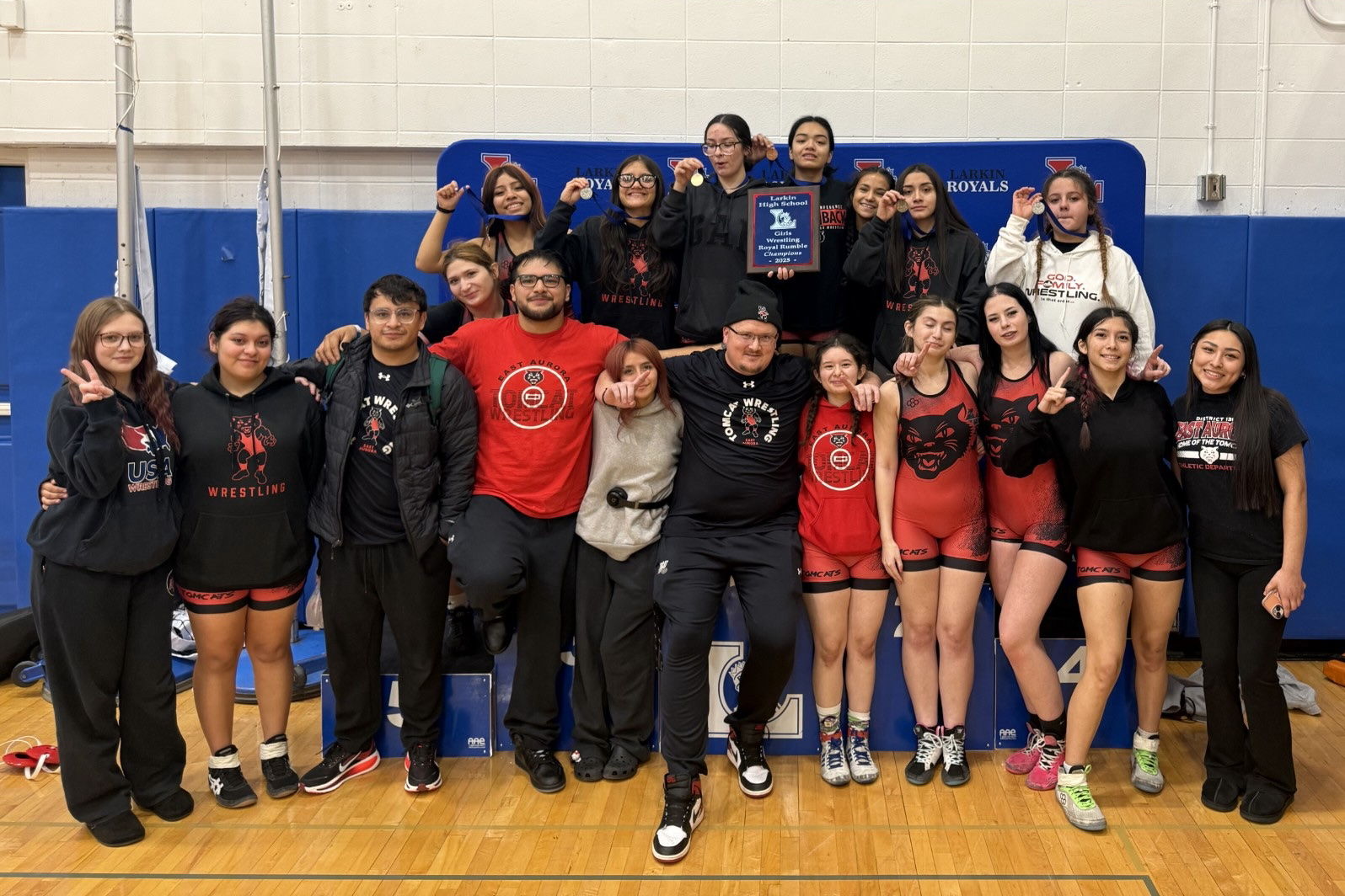 East Aurora girls snare Larkin Royal Rumble crown - Illinois Wrestling ...